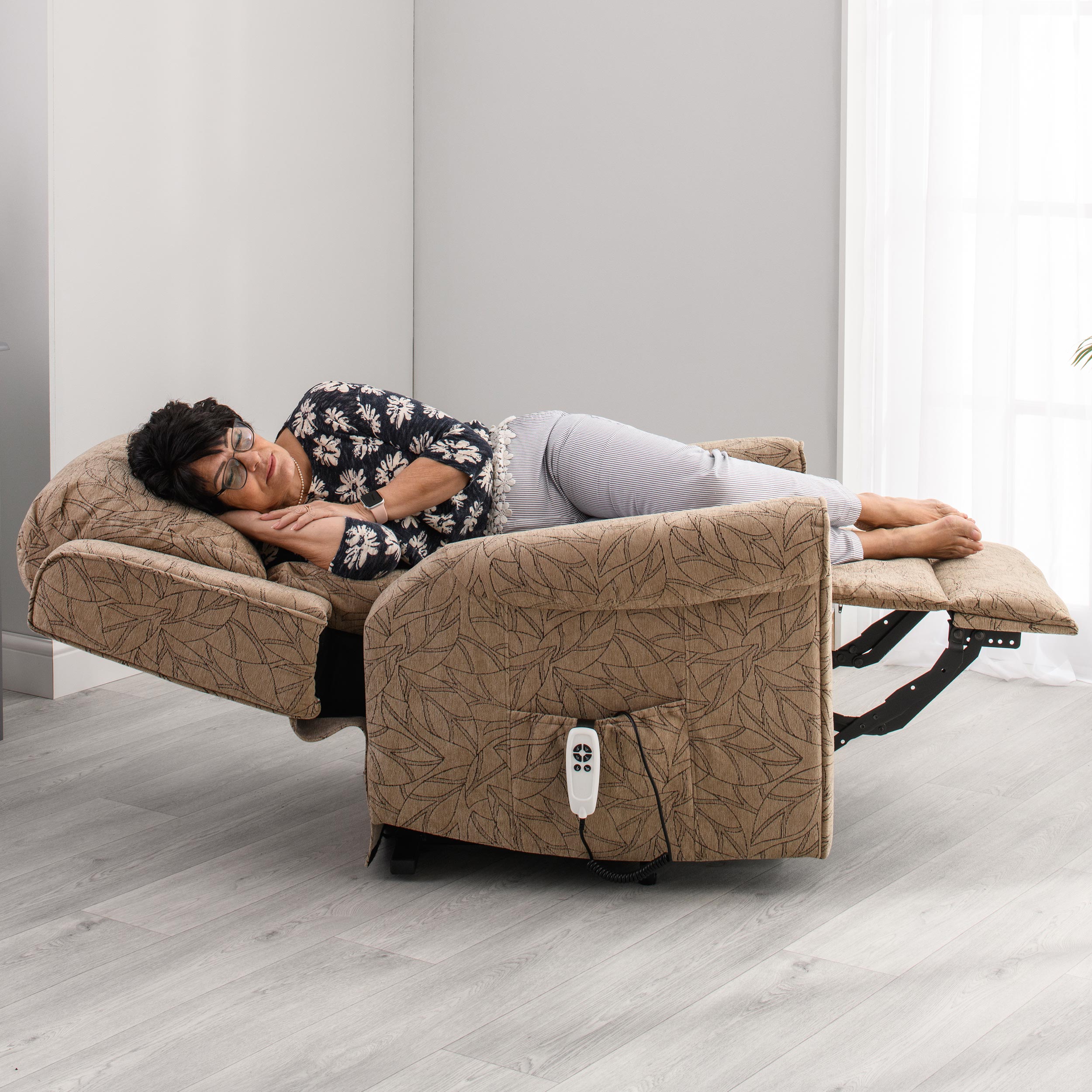 The Bourne - Dual Motor Riser Recliner – Glebe Mobility