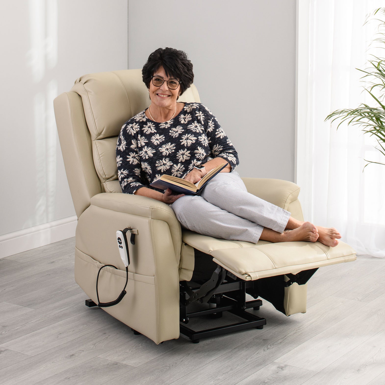 All Riser Recliners – Glebe Mobility