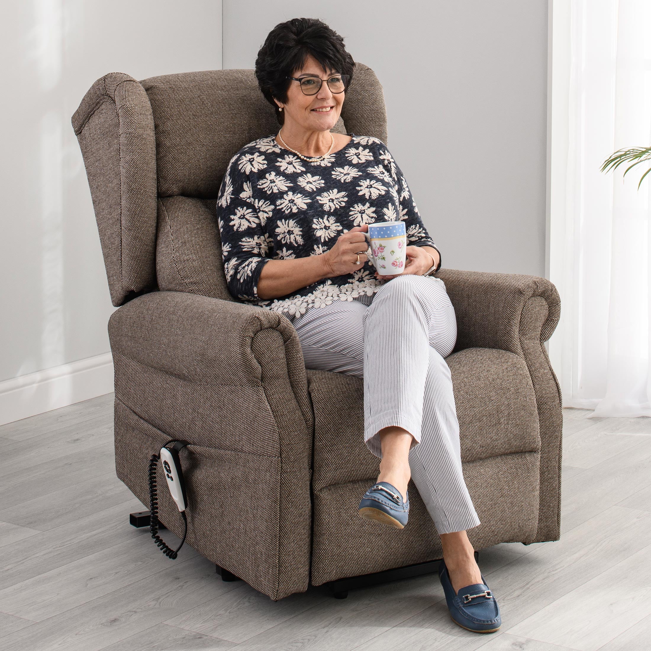 The Thames - Lateral Back Dual Motor Riser Recliner – Glebe Mobility